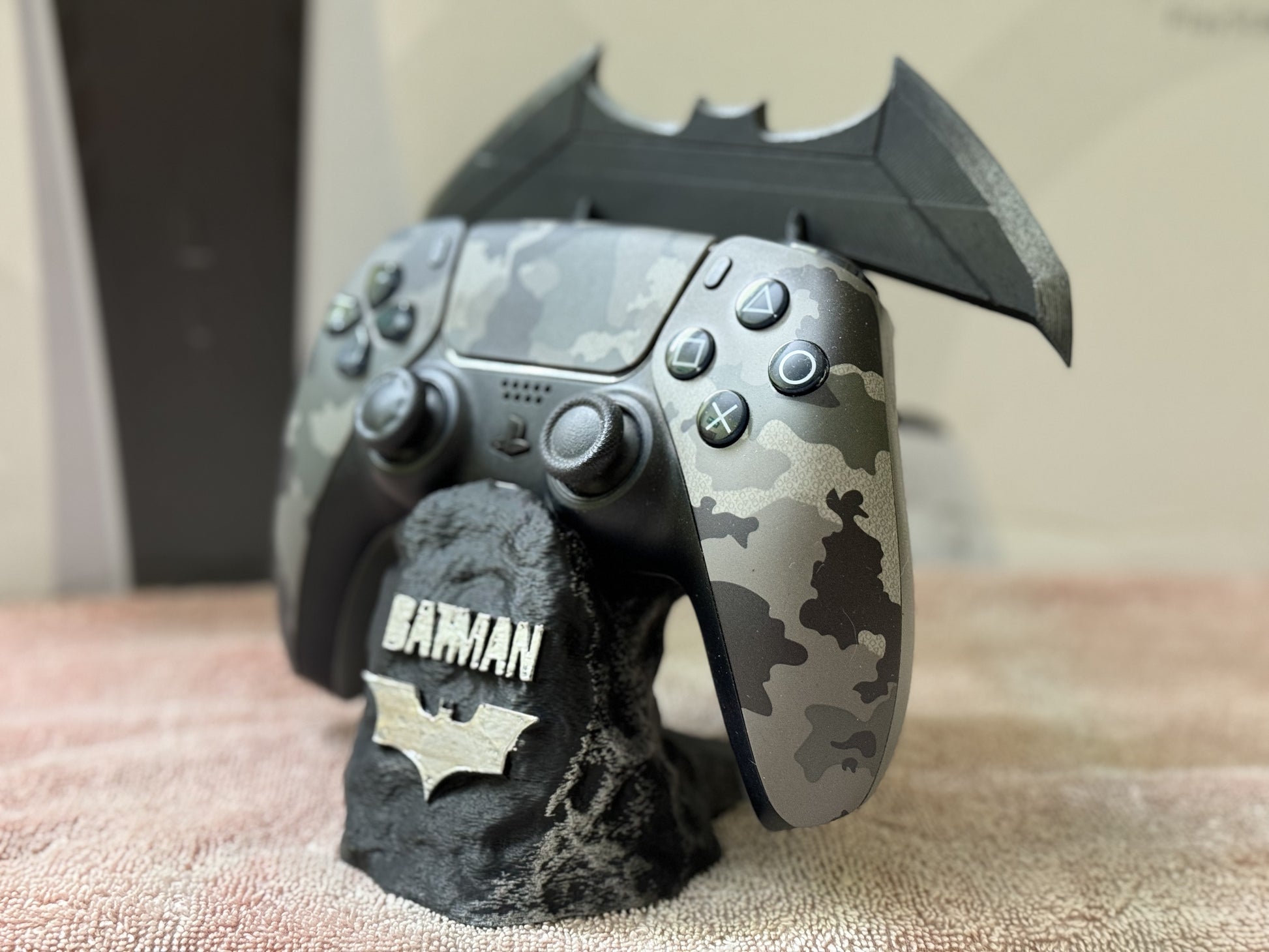 Batman Controller Stand – FigureOut 3D