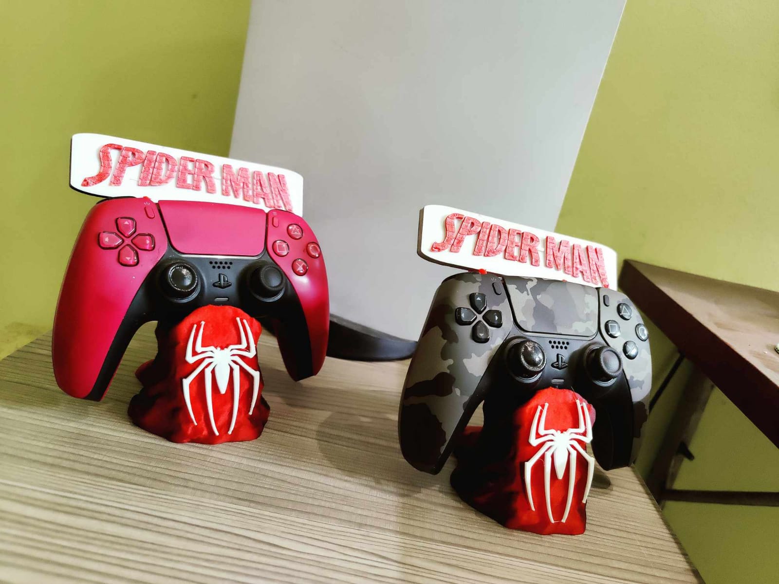 Spiderman Controller Stand – FigureOut 3D